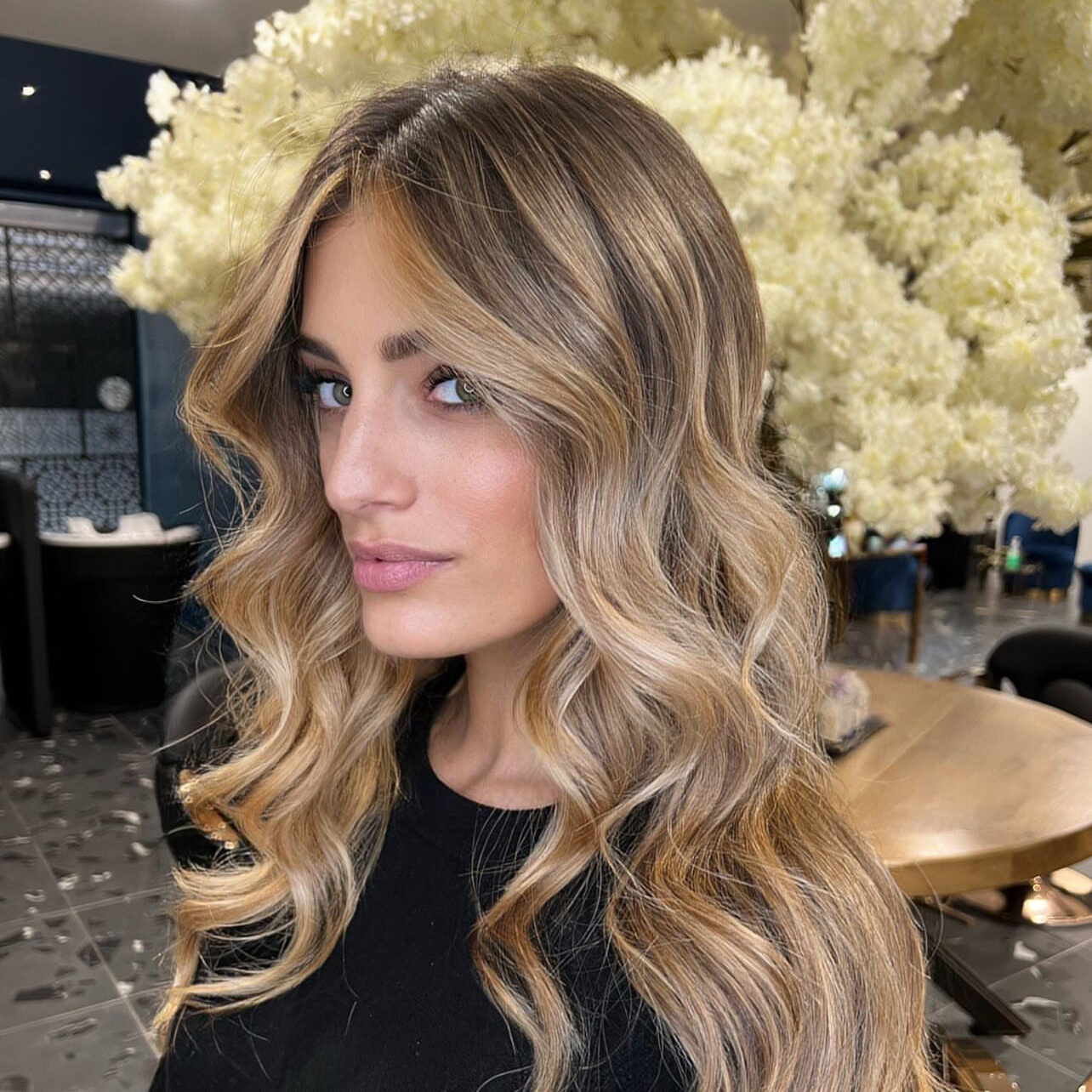 LES BLONDS > RAPHAËL PERRIER